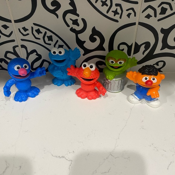 Sesame Street | Toys | Playskool Sesame Street Collector Elmo Cookie ...